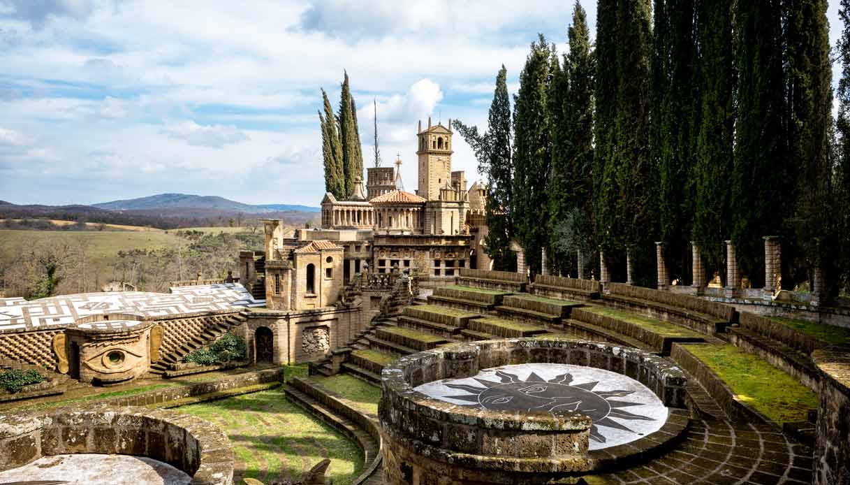 La Scarzuola: guida al borgo che trasporta i turisti in un quadro di Escher