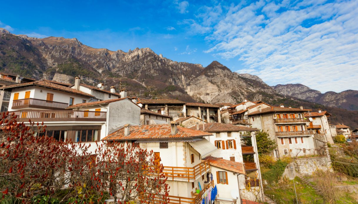 Cosa vedere a Poffabro, il borgo friulano dei presepi