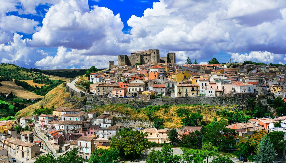 Melfi, il borgo circondato dalle mura normanne