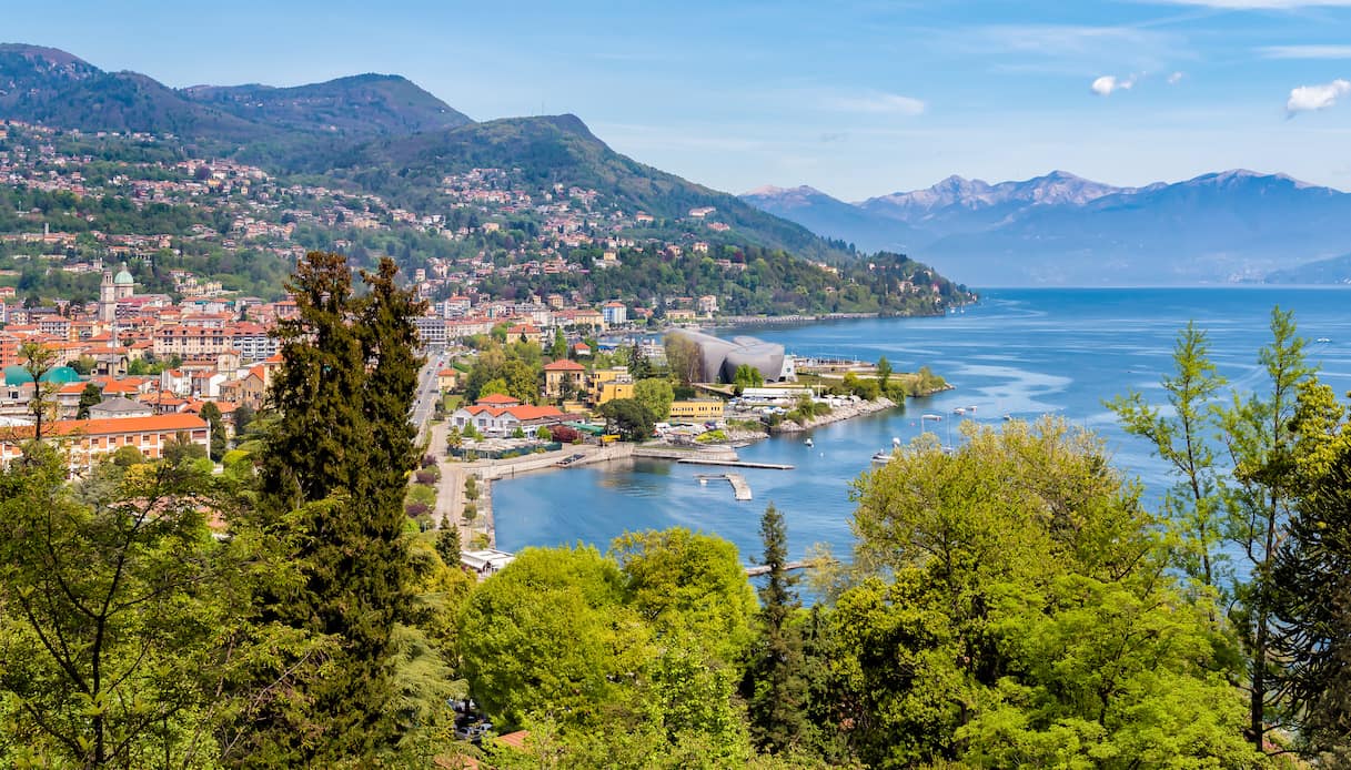 Verbania, la splendida città “Giardino sul Lago”