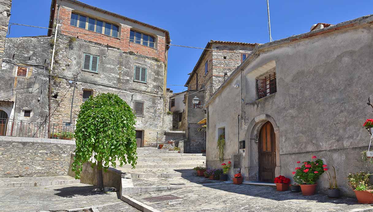 Zungoli, il borgo feudale in Campania