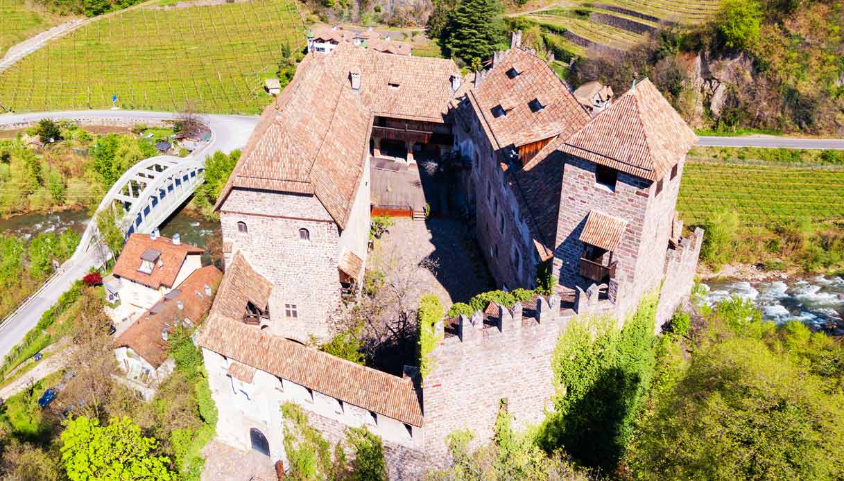 Nel centro a Bolzano c'è Castel Mareccio un maniero che pochi conoscono