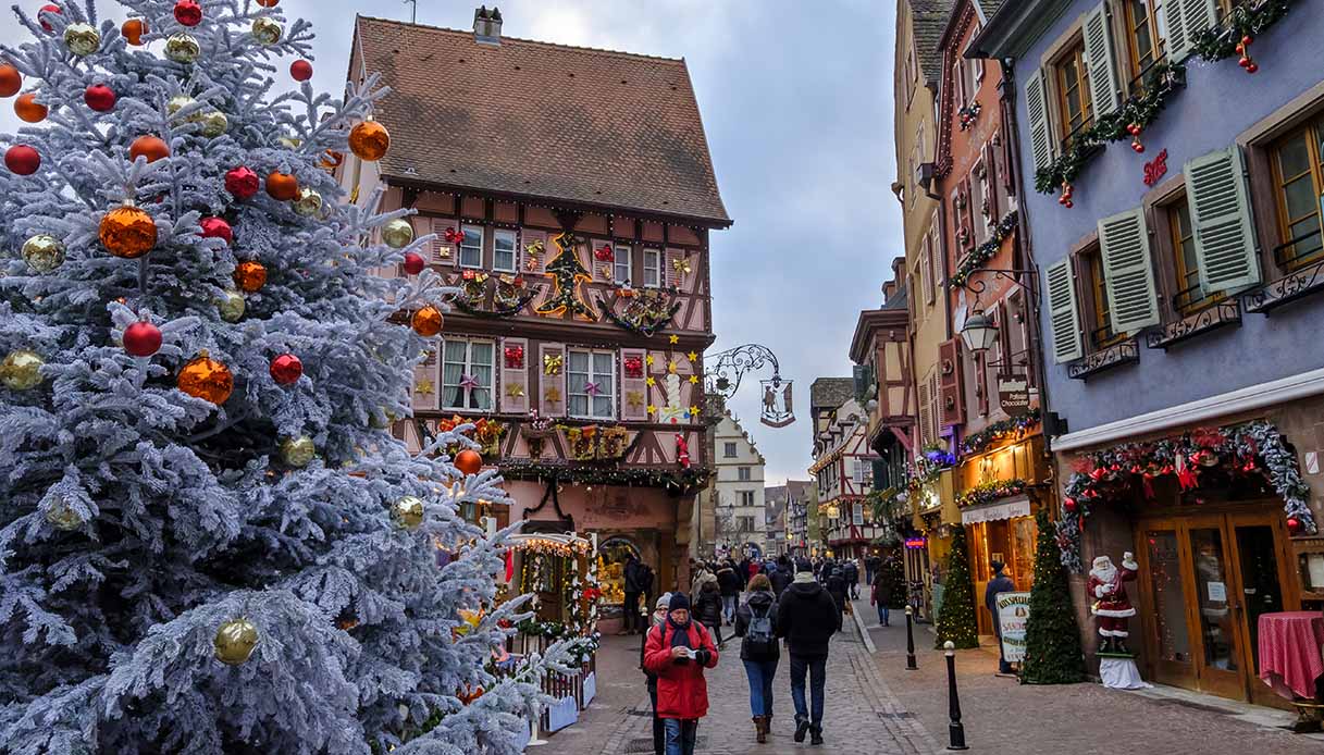 Le luci di Natale si accendono: Colmar è scintillante