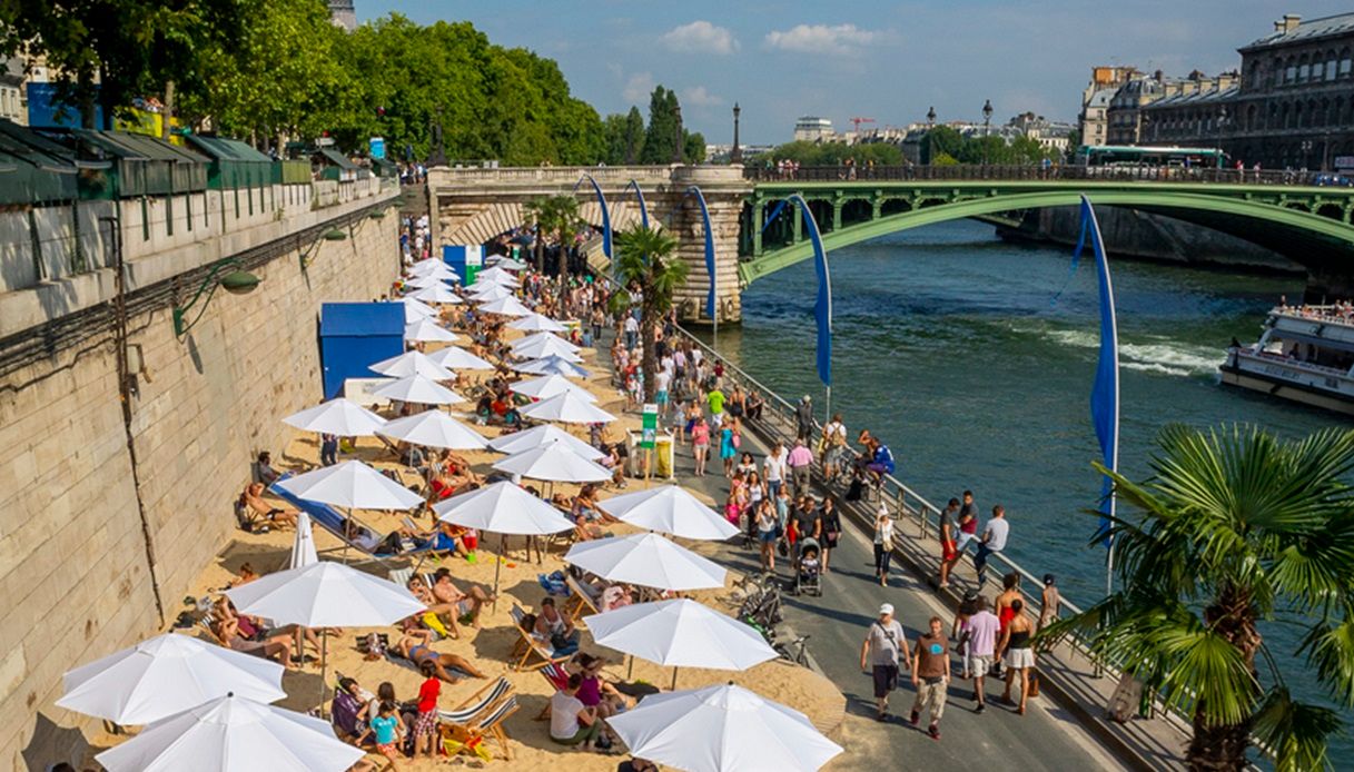 Sotto il sole della Senna: anche Parigi ha la sua spiaggia