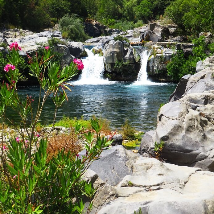 Sicilia: le splendide Gurne dell'Alcantara, un paradiso d'acqua dolce