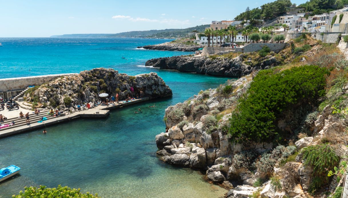 Castro Marina, la perla del Salento tra mare e grotte suggestive