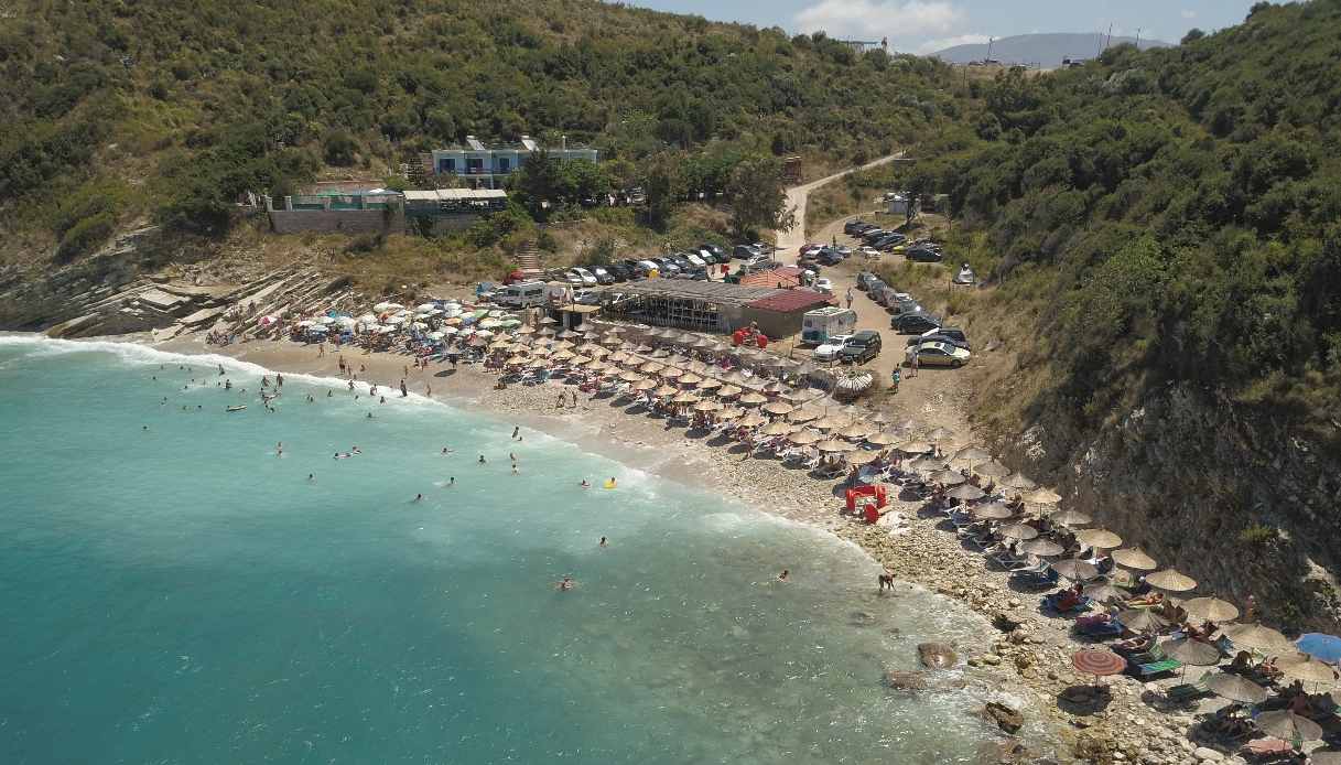 Spiaggia di Pasqyra in Albania: come arrivare e cosa fare in estate