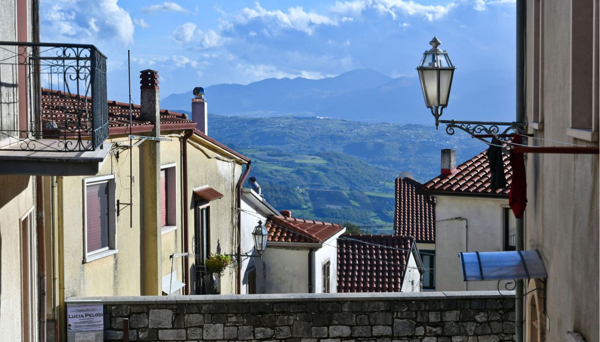 Il fascino nascosto di Frigento, balcone sull’Irpinia