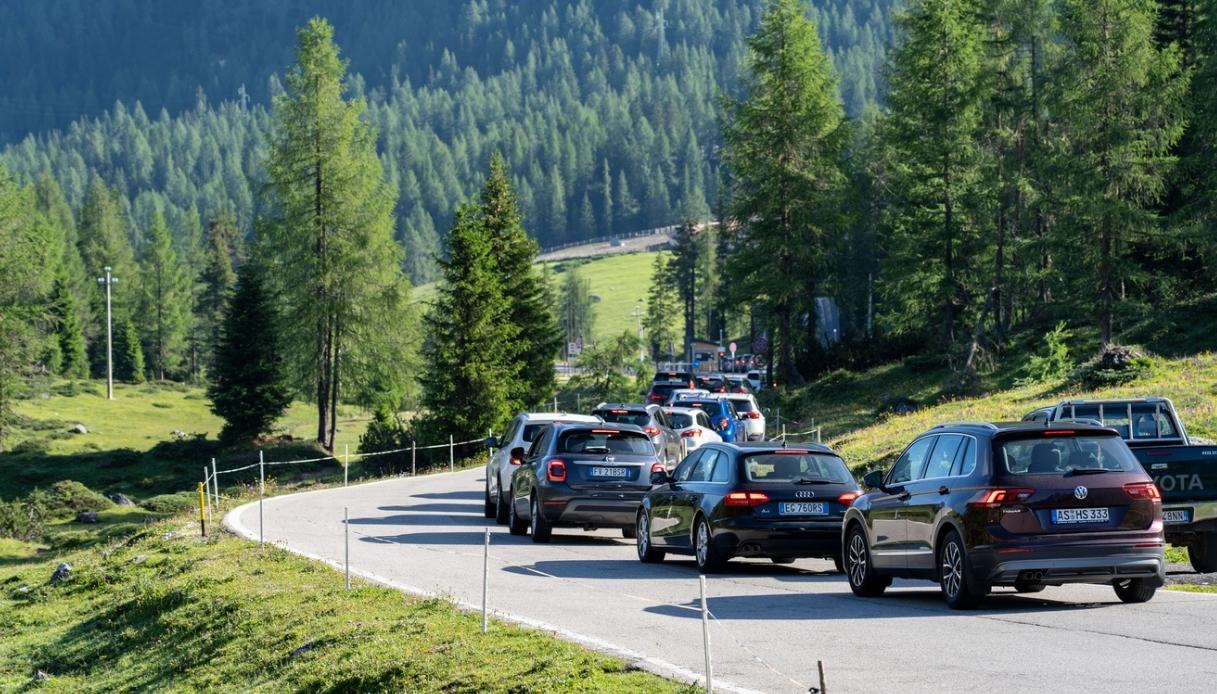 Tre Cime di Lavaredo pronte alla stagione estiva, ma la strada è su ...